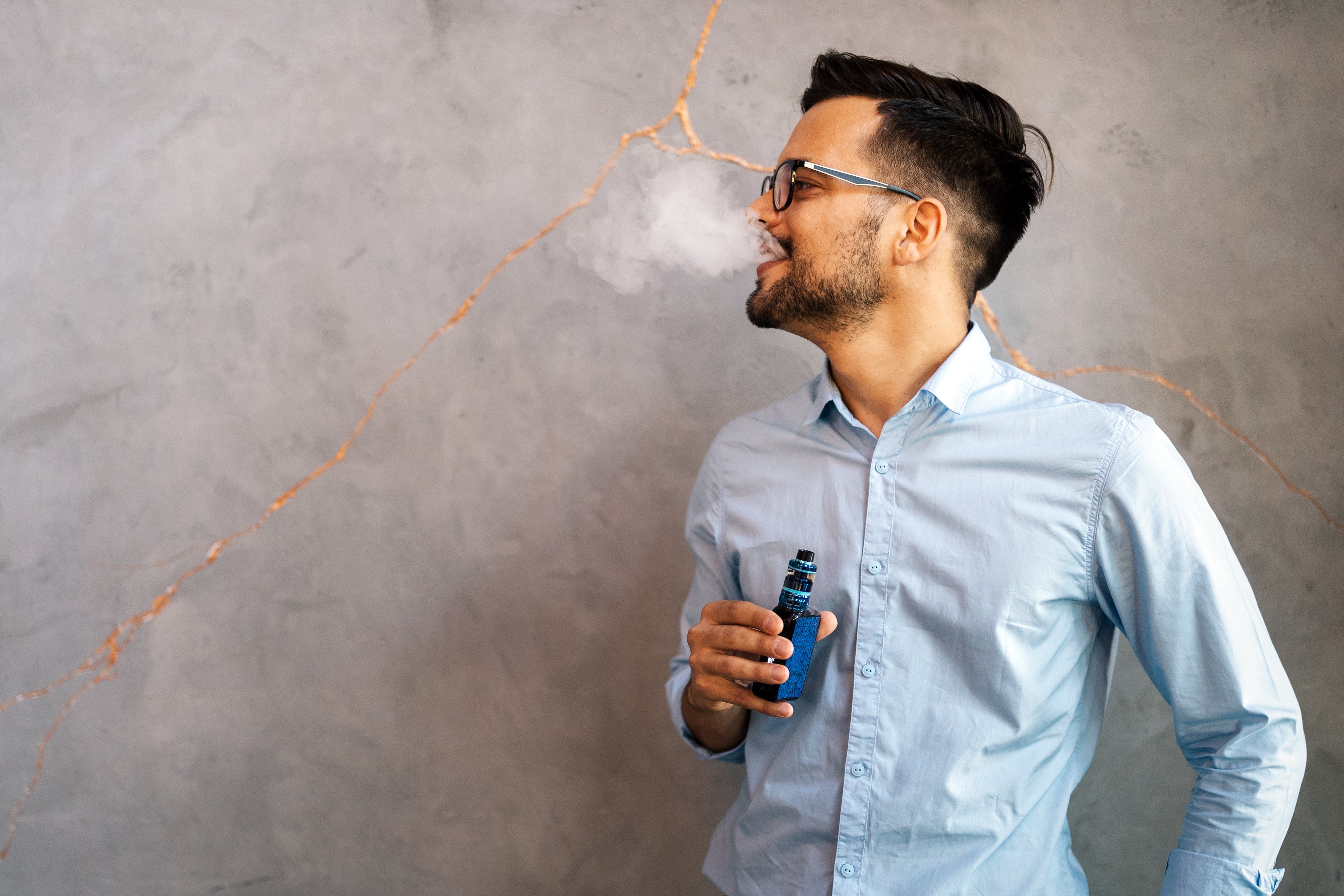 Oral Health and Vaping: Essential Insights | Shop Now – Smokerz Paradise